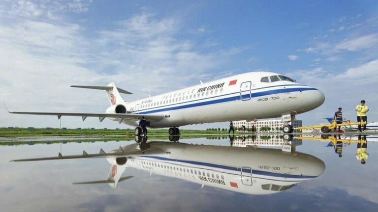 Comac ARJ21 hits milestone as first aircraft join Three Majors | AirInsight