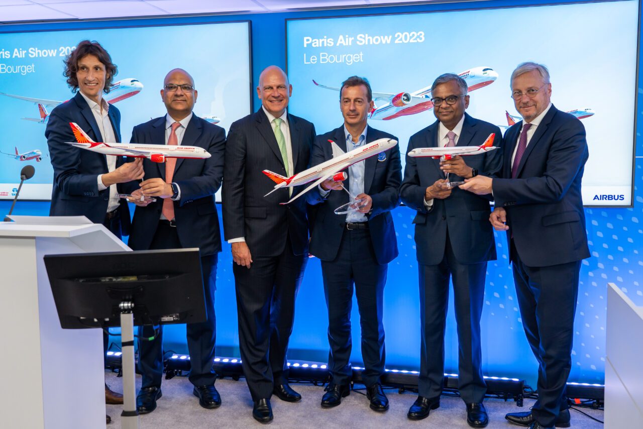 Paris Airshow: new aircraft deals total 1.247