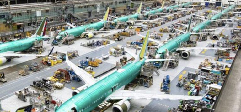 Comparing the Airbus A350-900 and Boeing 787-9