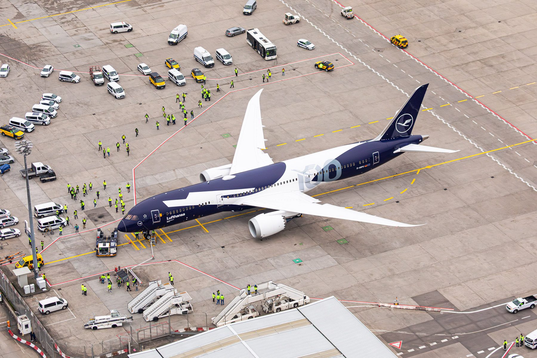 A330-900 vs 787-9: Cost, Performance, and Market Value